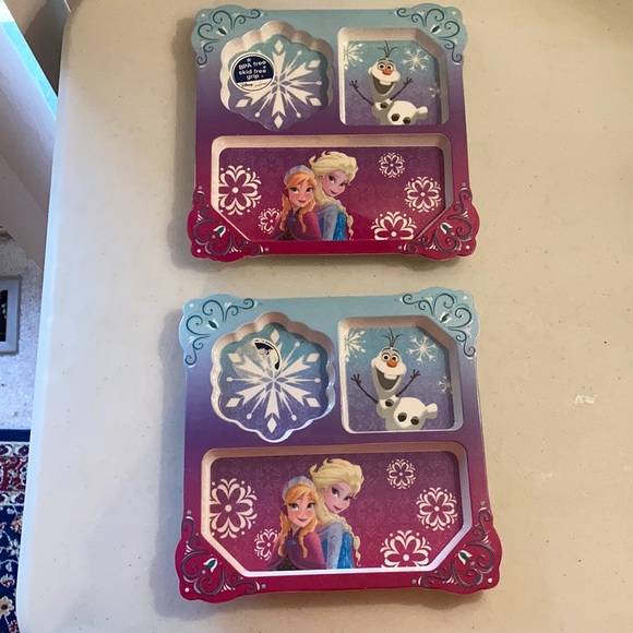 Disney | Other | Nwt Disney Frozen Non Skid Dinner Plastic Plates ...